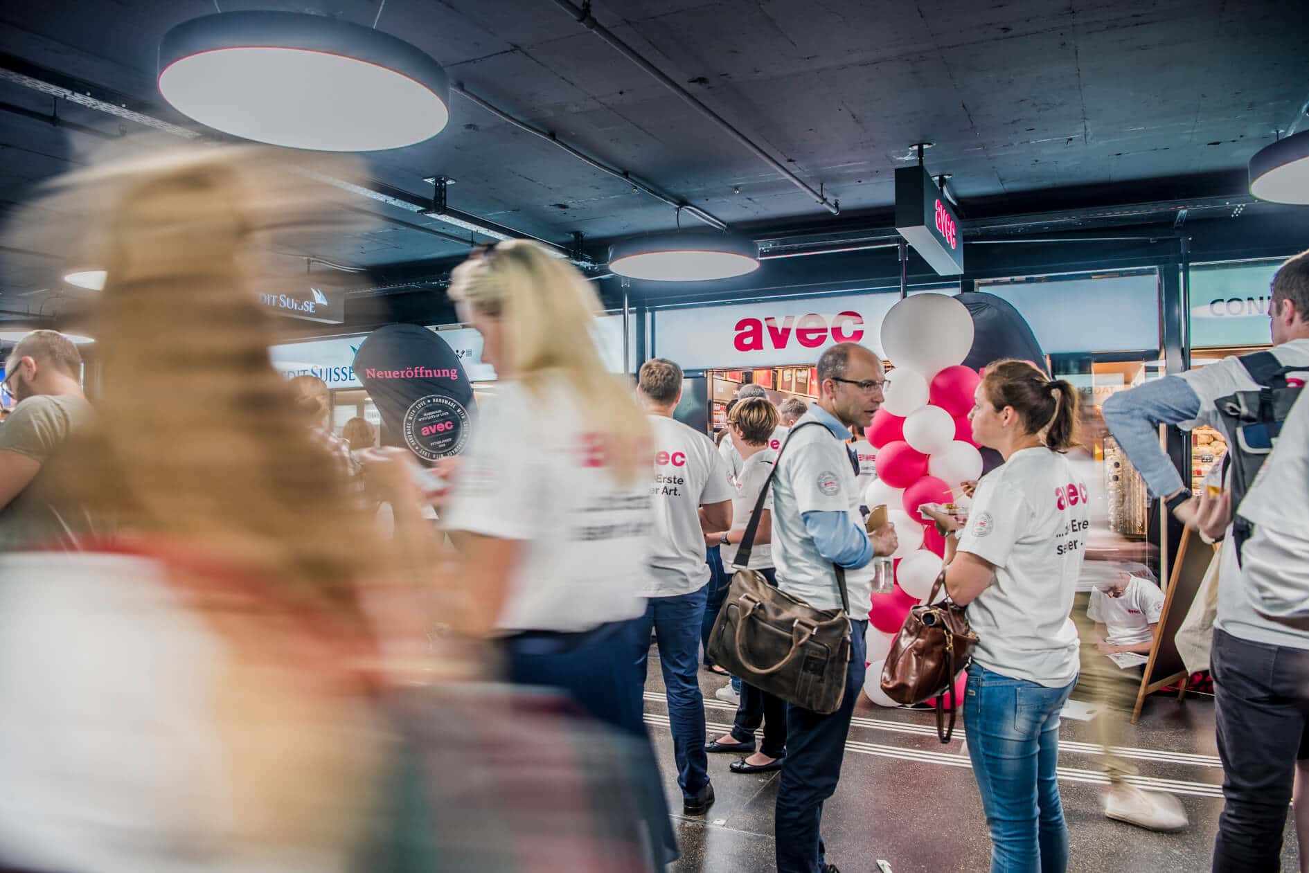 avec : viser le nouveau concept avec courage et énergie — Valora Stories