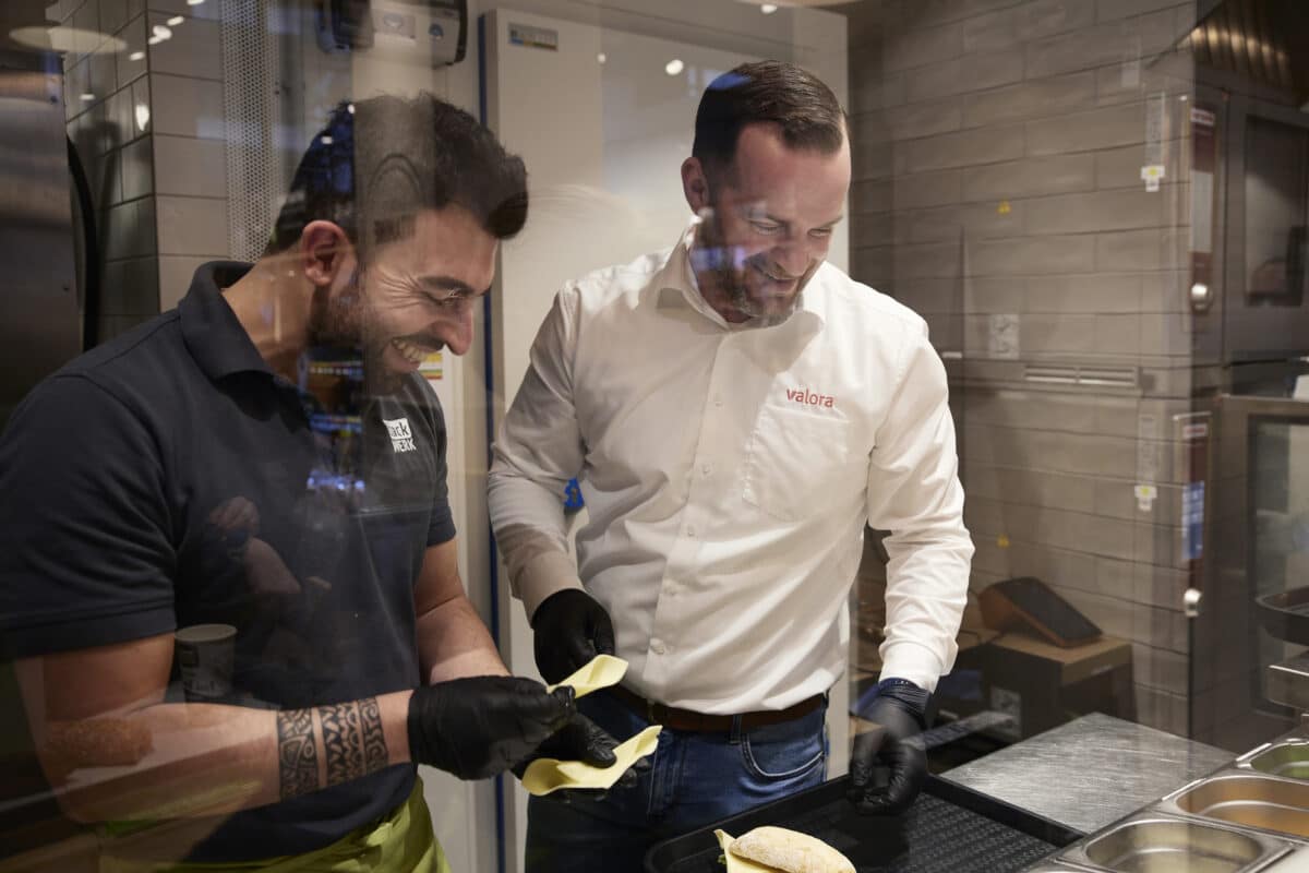 Valora Stories — Stratégie & Numéros, Business, Travailler avec Valora